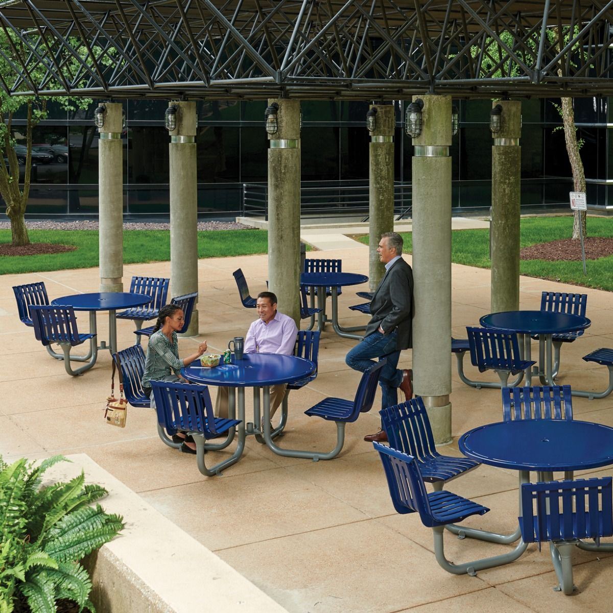 anova-Latitude Table, 5 Swivel Seats | L1447S