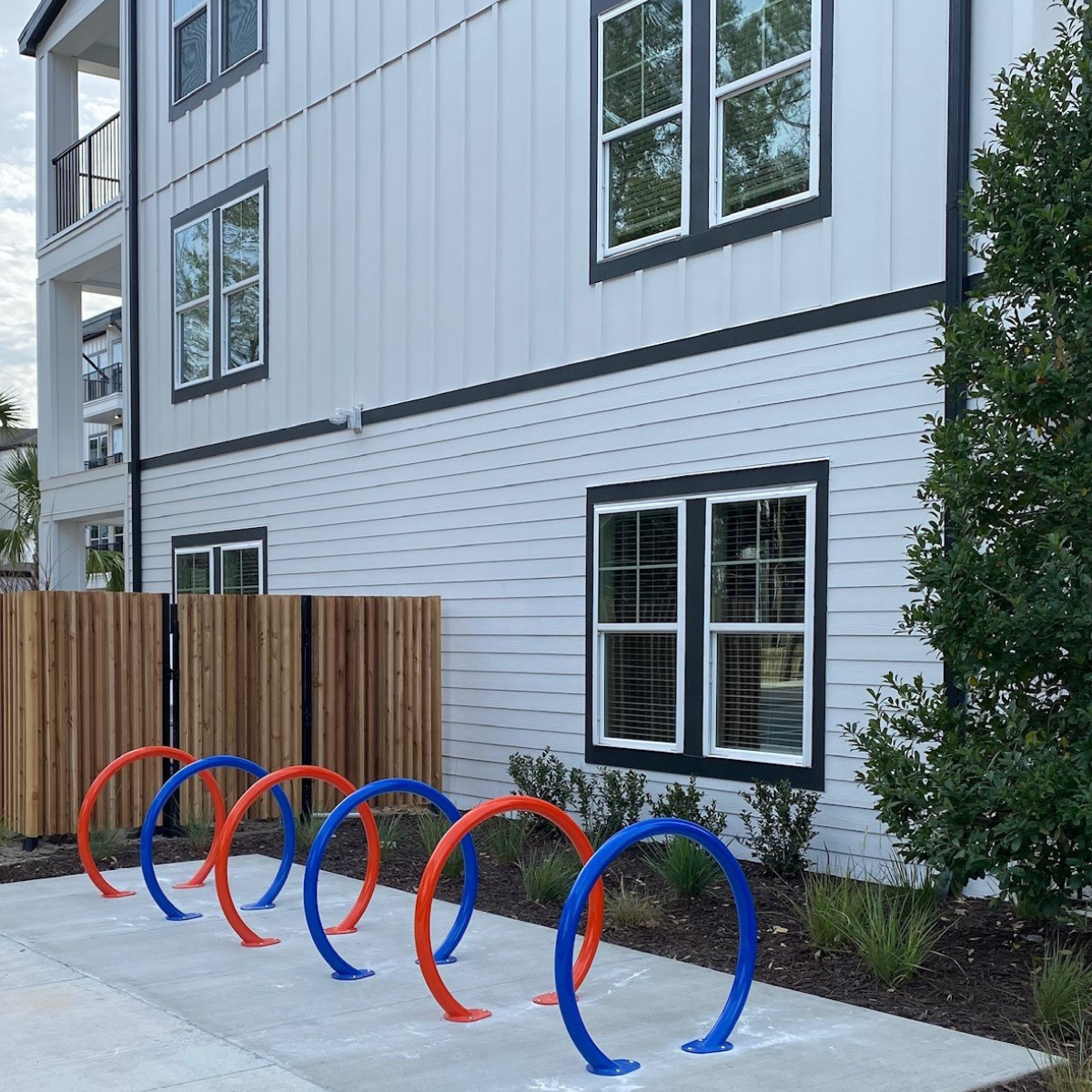 Anova Tandem Circle Fusion Advantage Finish Bike Rack, Surface Mount ...