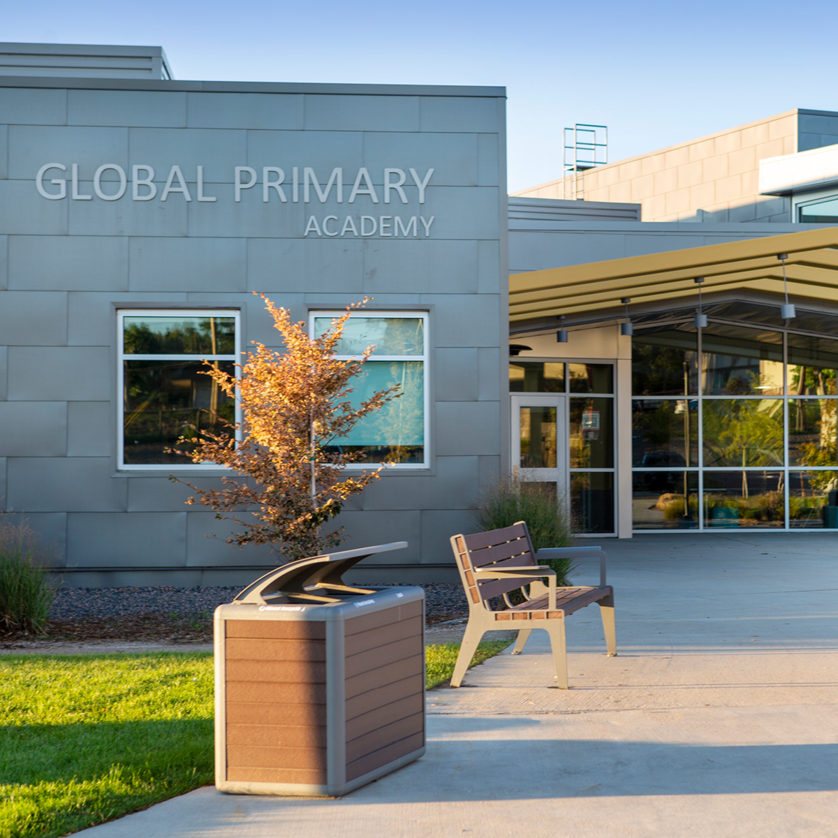 Anova Madison 6' Recycled Plastic Contour Bench | RCPMC6